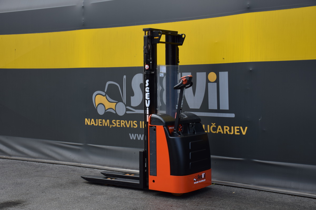 VILIČAR Z VISOKIM DVIGOM Rocla sw12 | Seevil